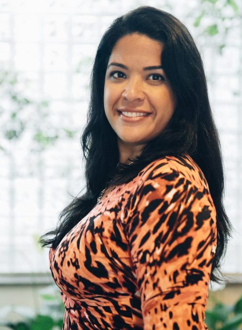 Simone Oliveira | America Expert